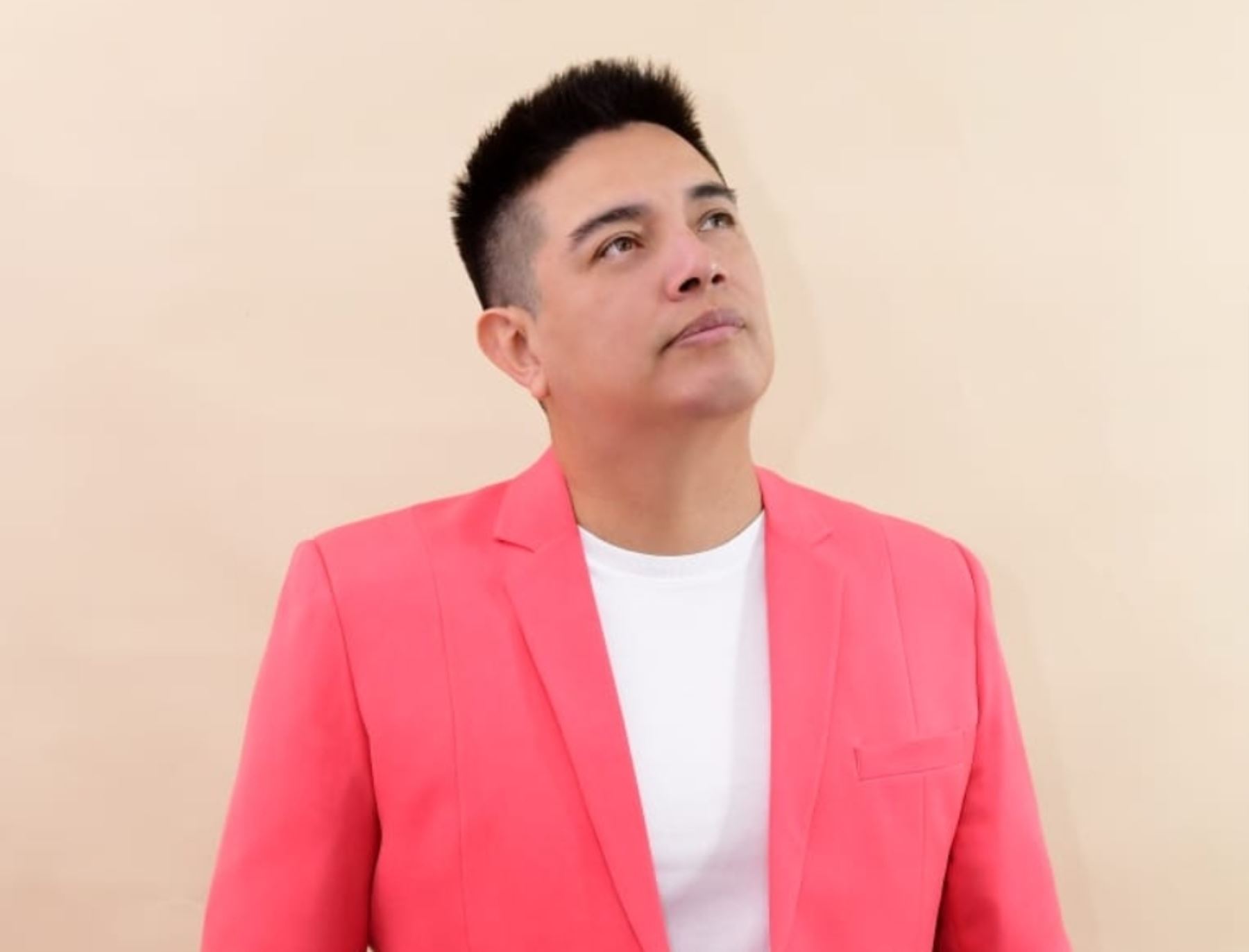 Leonard León estrena nuevo tema en la «Casa de la Cumbia» – ACCESOPERU